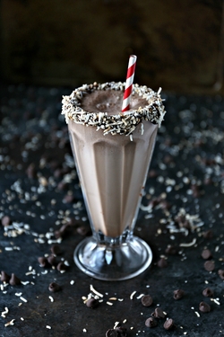 How to make a cookout chocolate milkshake recipes - Chocolate shakes ...